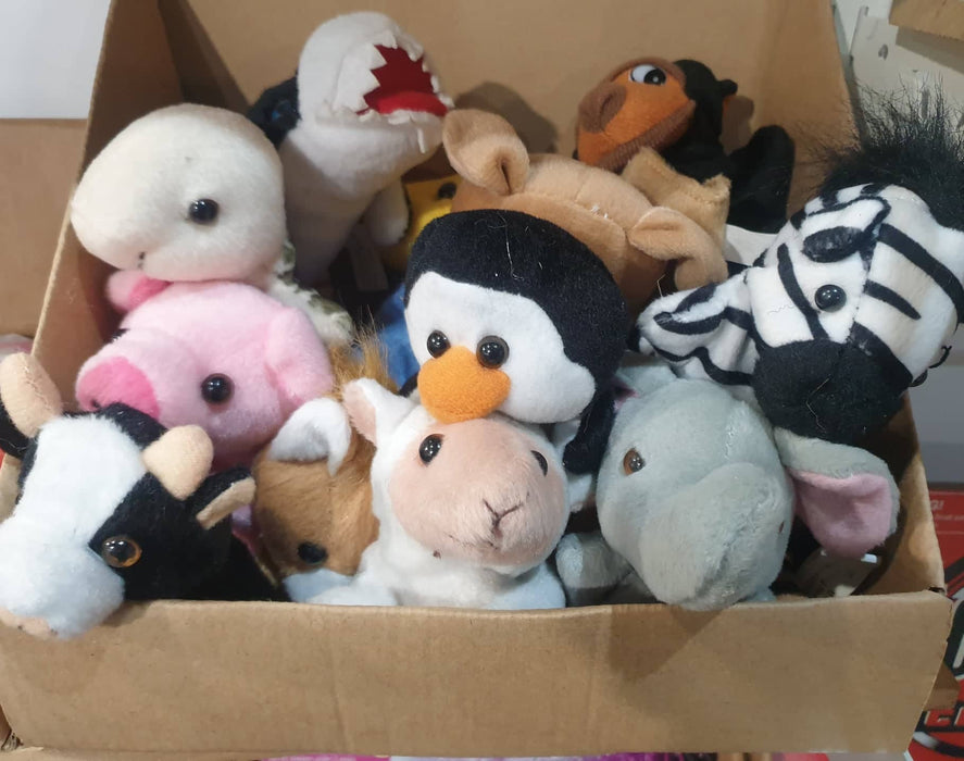 Seedling - Finger Puppets - assorted — Polly's Toys & Gifts